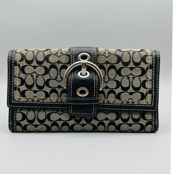 Coach | Bags | Flawed Gem Coach Signature Soho Buckle Slim Envelope ...